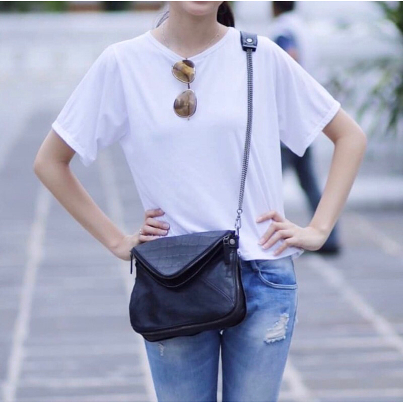 ส่งต่อ boyy | mini slash bag | Shopee Thailand