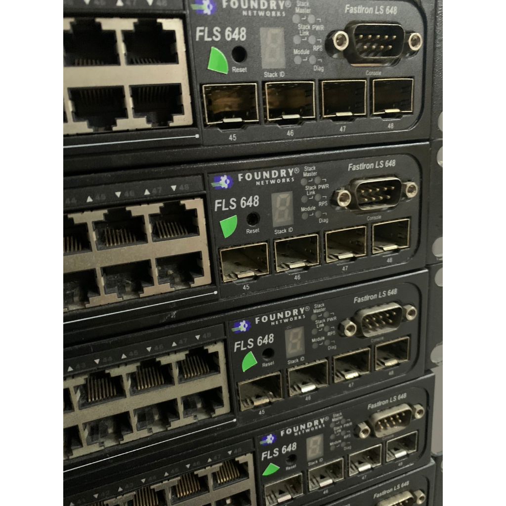 สวิตช์ Foundry Network FLS 648 48x 10/100/1000 + 4x Combo Gigabit SFP ...