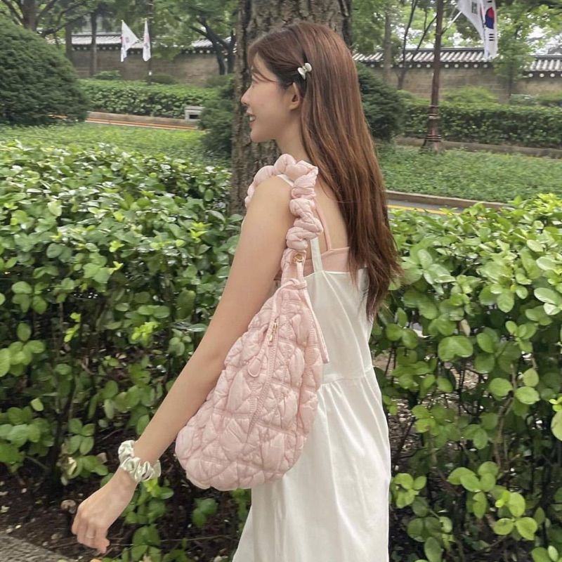 CARLYN COZY BAG BABY PINK | Shopee Thailand