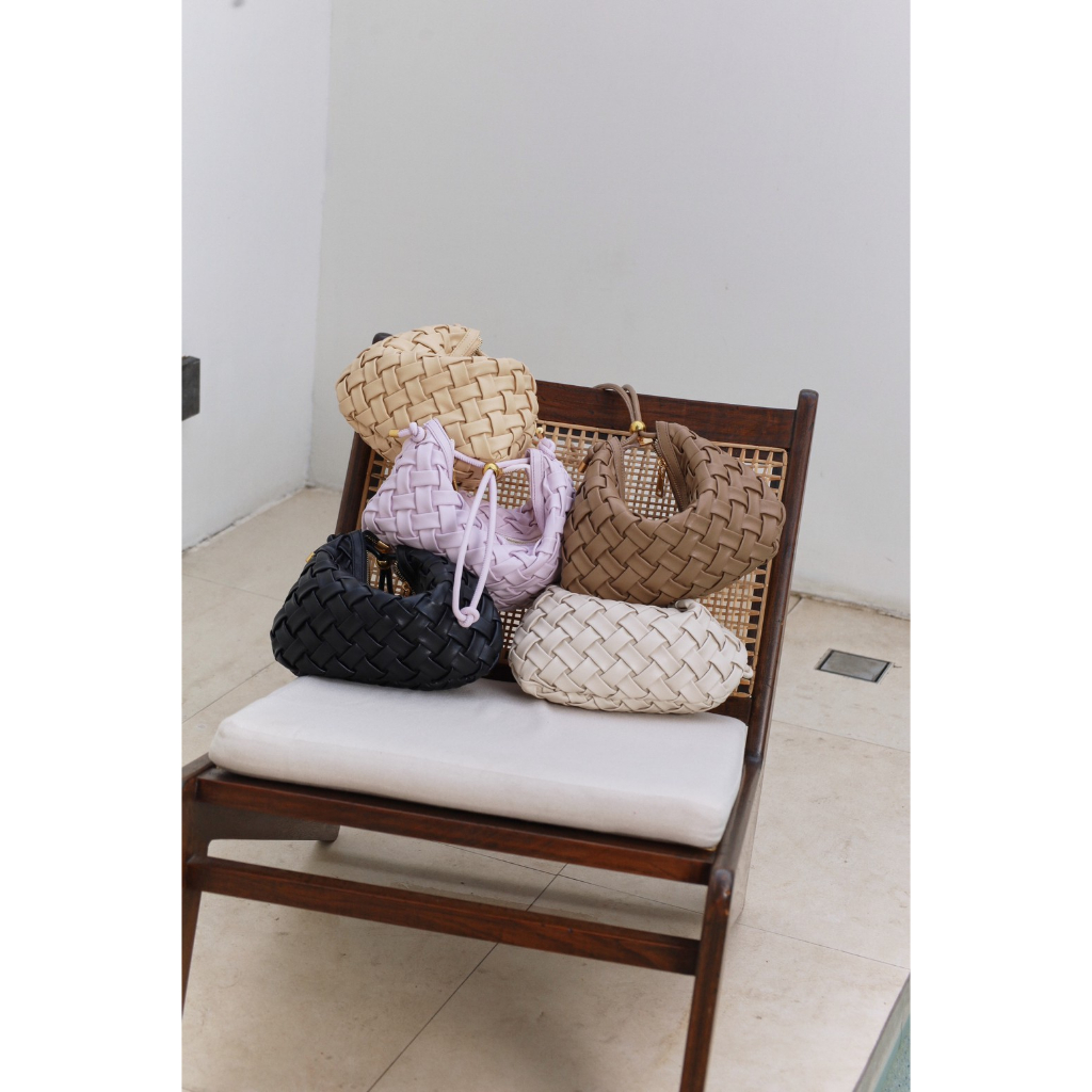 Sugar Monday Pleat Shoulder Bag with Crossbody strap | Shopee Thailand