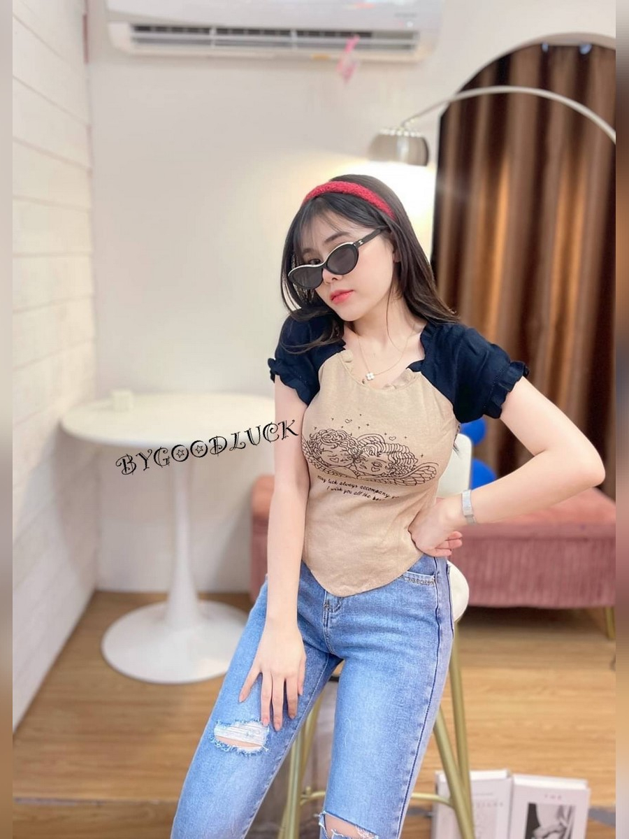 🌈 MesubShop 🌈 เสื้อยืดทอลาย ผ้าไหมพรม ทรงคอกลมแขนสั้น ใส่แบบปาดไหล่ได้ รุ่น คู่รัก B-032-4-A ...