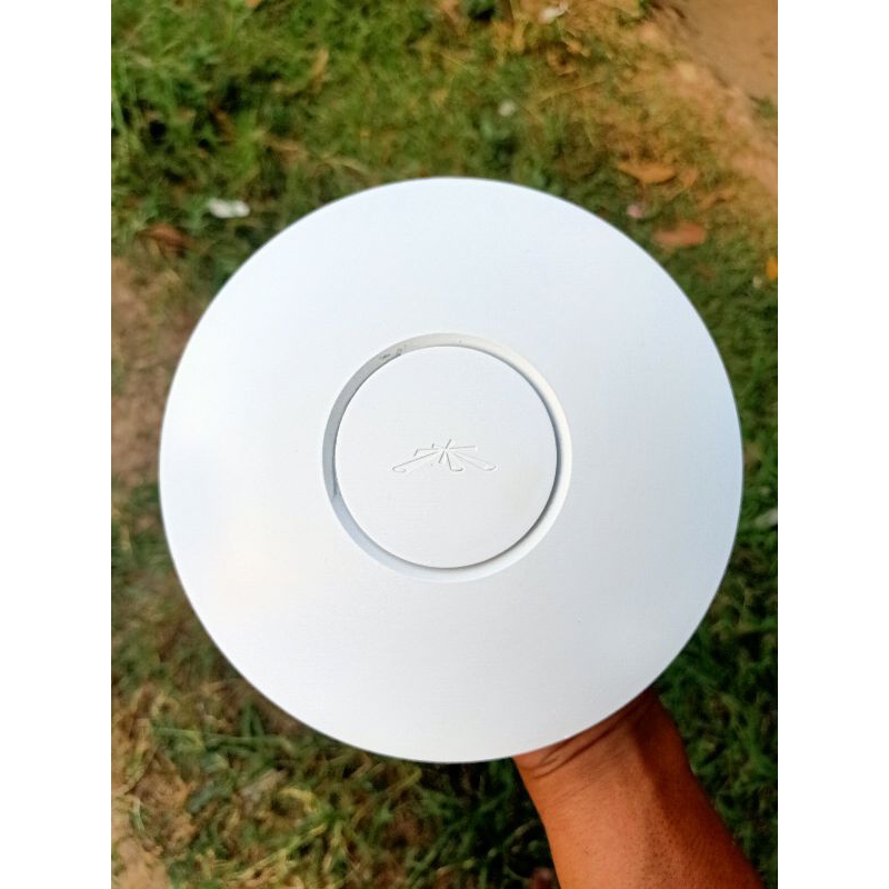 UBiQUiTi UniFi AP Long Range (UAP-LR) ครบชุดพร้อมใช้งาน | Shopee Thailand