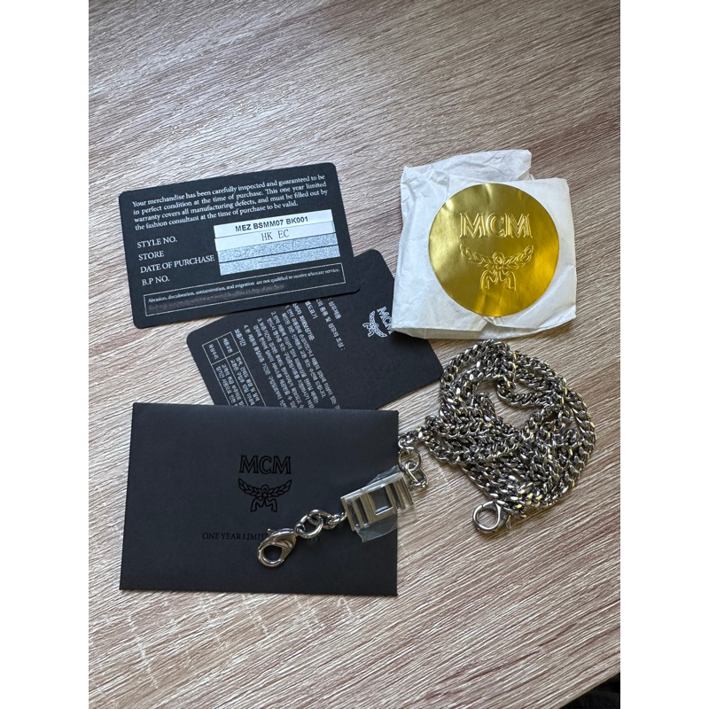 สายคล้อง mask mcm แท้💯 | Shopee Thailand