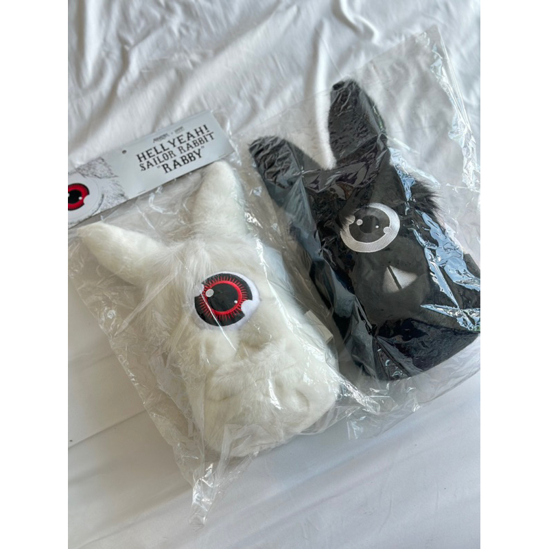 [แท้/พร้อมส่ง] Mighty Jaxx X MMFK Hell Yeah Sailor Rabbit | Shopee Thailand