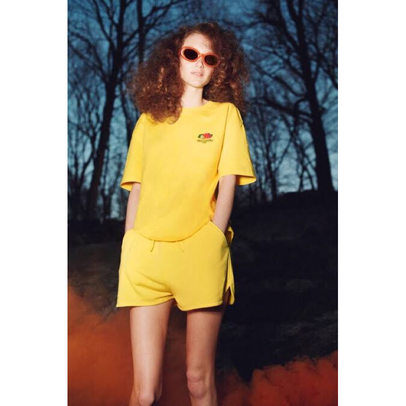 เสื้อยืด ZARA Fruit of the Loom Size S | Shopee Thailand