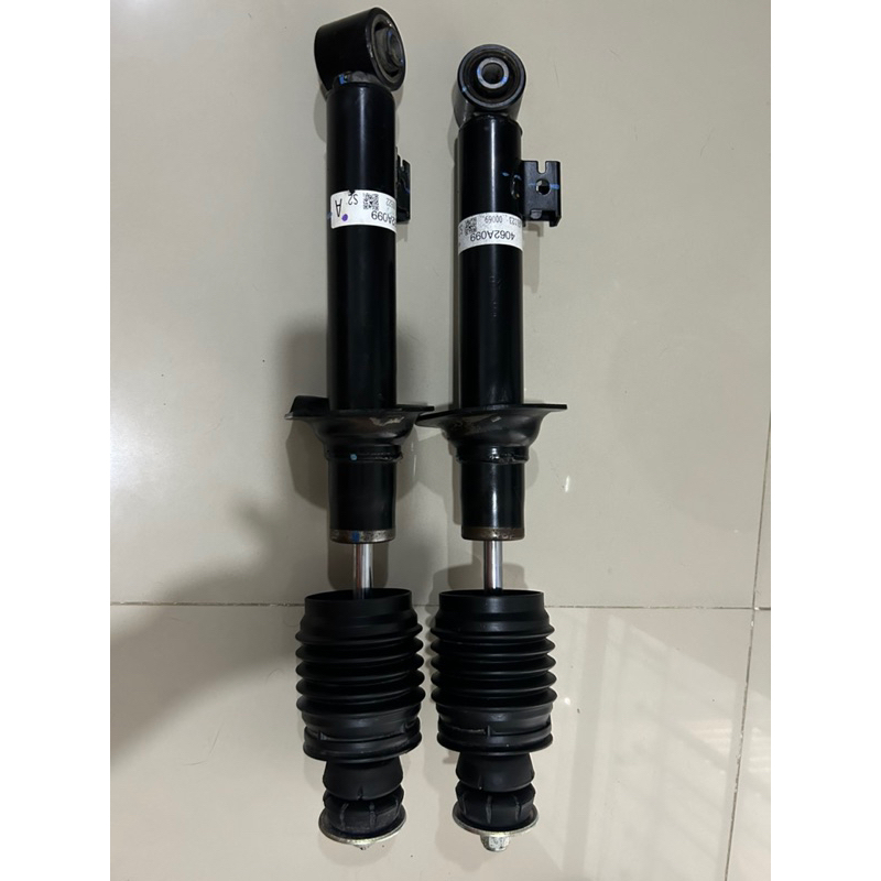 โช๊คอัพหน้า มิตซูบิชิไทรทัน 4x4 Mitsubishi triton ปี2019 แท้มือสอง รหัส ...