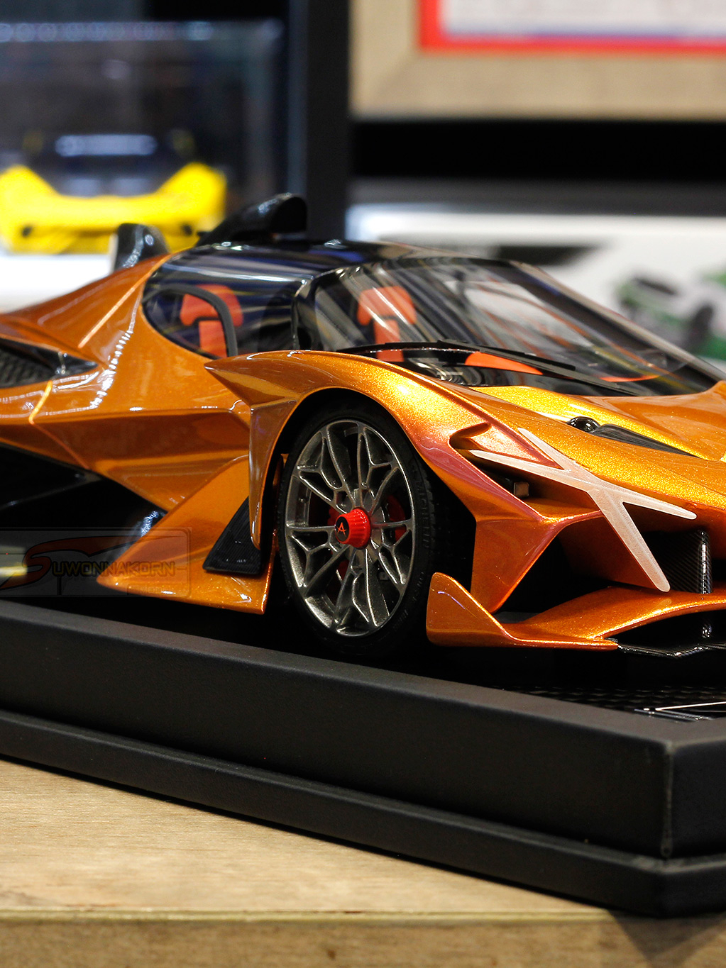 รถโมเดล สเกล 1/18 แบรนด์ VIP APOLLO PROJECT EVO VARIABLE ORANGE ...