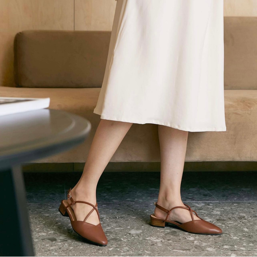 Christine heels รองเท้าส้น หนา 1 นิ้ว หัวแหลมมน คล้องข้อเท้า | Shopee ...