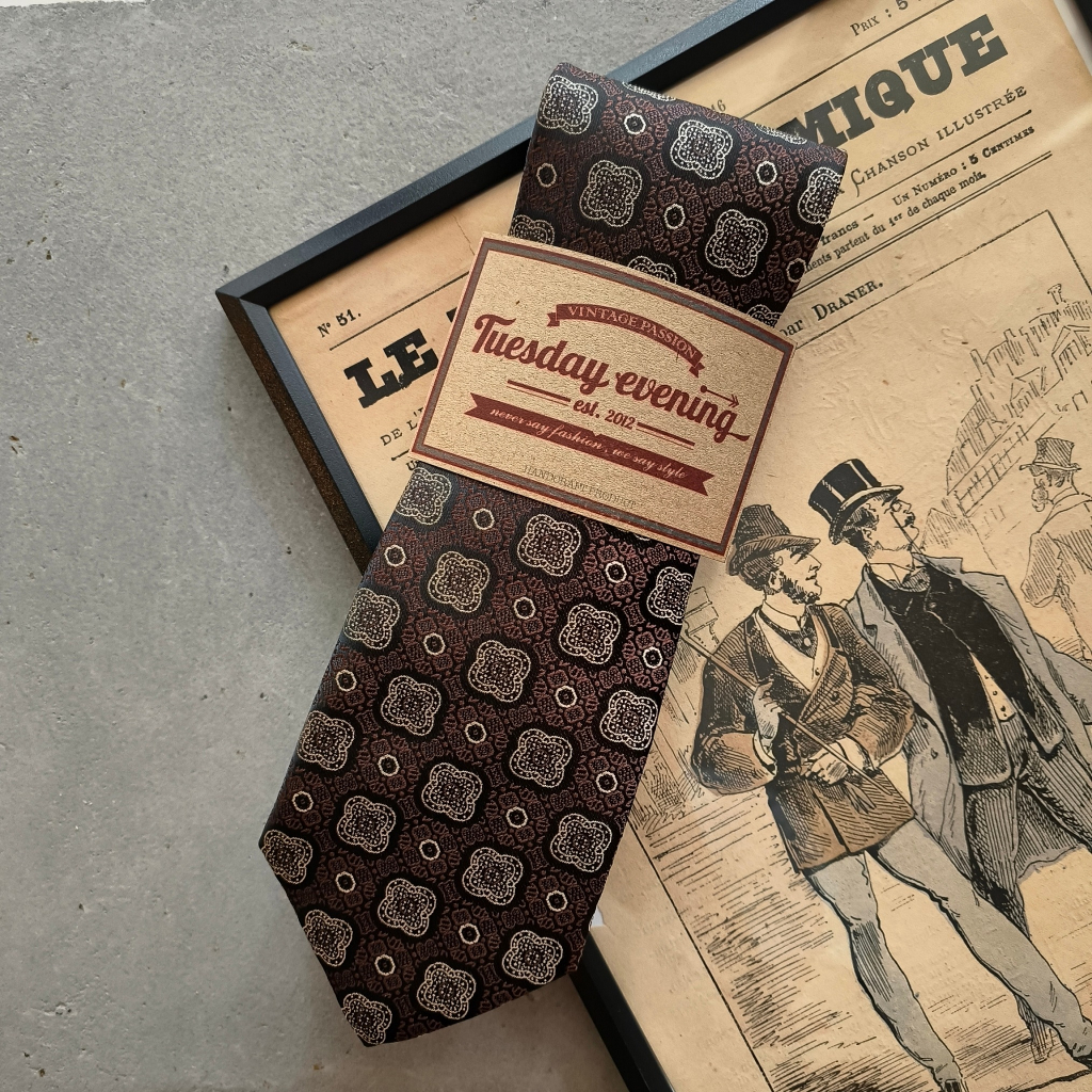 เนคไทลายวินเทจสีน้ำตาล Necktie Geometry Vintage Hickory Brown | 8cm ...