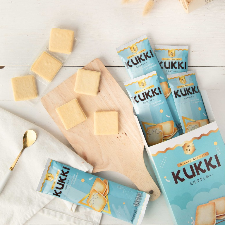 🍪KUKKI กุ๊กกิ คุกกี้เนยสดแผ่นบางสอดไส้ = 1 โหล รสนม 🥛🍪 | Shopee Thailand