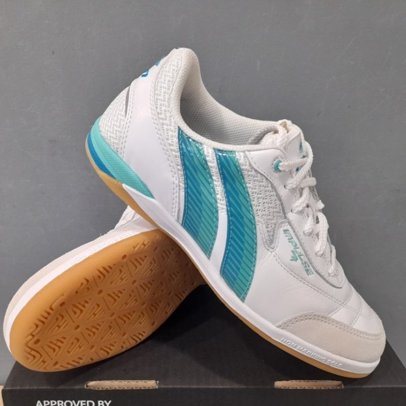 Pan รองเท้าฟุตซอล Pan IMPULSE 7รองท็อป PF14R3 หนังวัวแท้ ราคา 1990 บาท ...