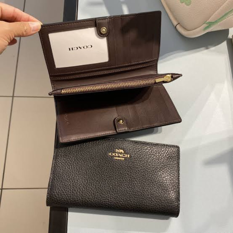 SLIM ZIP WALLET (COACH C8329) GOLD/BLACK | Shopee Thailand