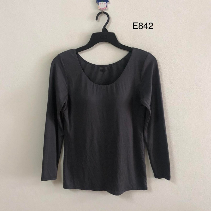 Heattech รุ่นใหม่ชนช้อป (E842) แบรนด์ uniqlo ยูนิโคล่ มีบราในตัว ...