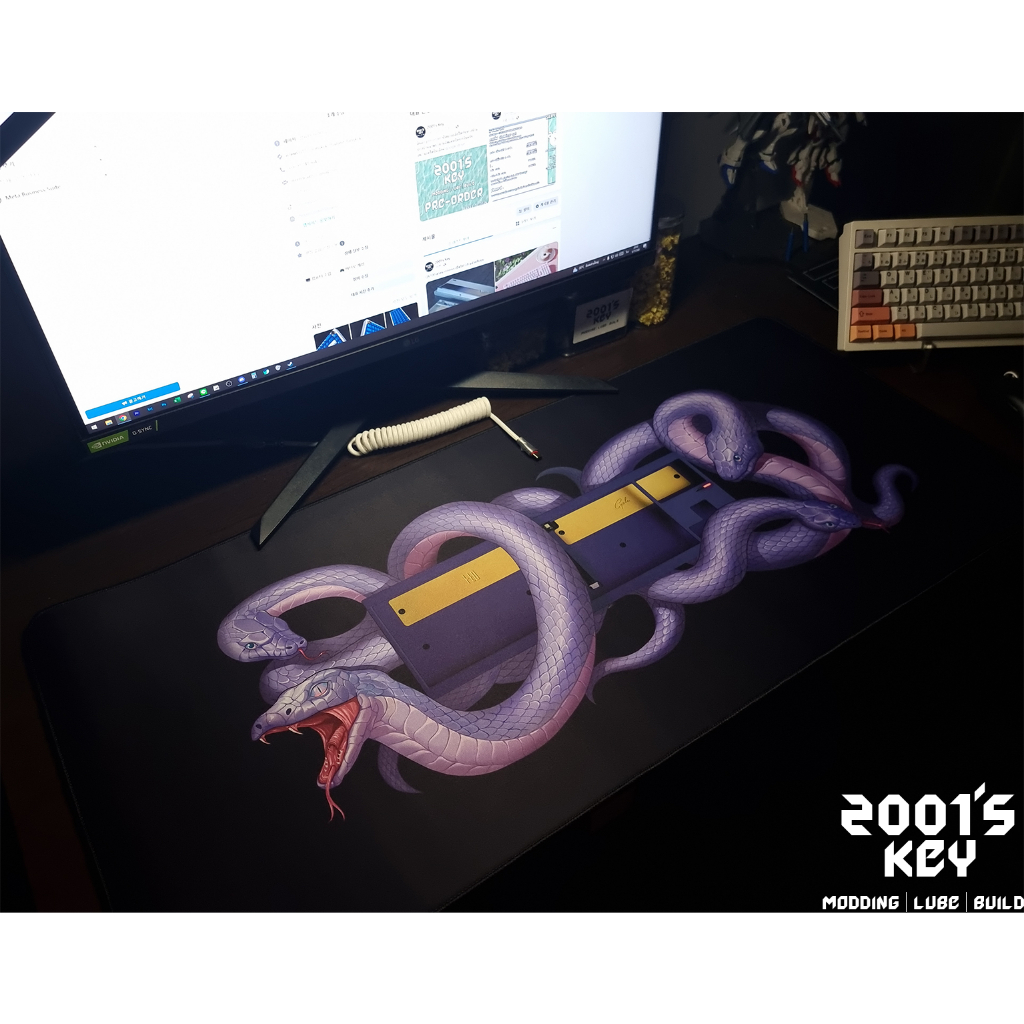 แผ่นรองเมาส์ลายงู Snake keyboard Deskmat คีย์บอร์ด พร้อมส่งในไทย ...