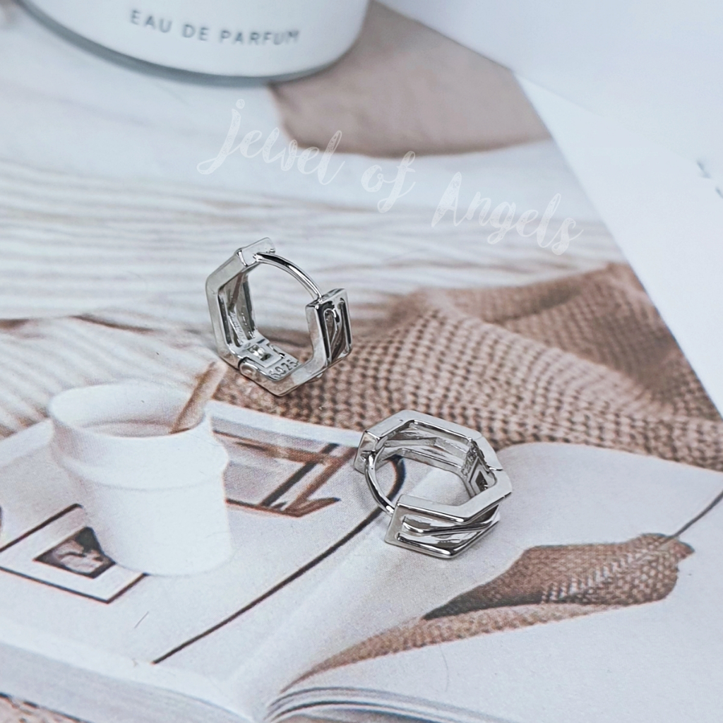 [พร้อมส่ง] ต่างหูก้านเงินS925 ห่วงรูป6เหลี่ยม 3แฉก สูง12.8mm สีเงิน สีดำ ต่างหูก้านเงินมินิมอล ...