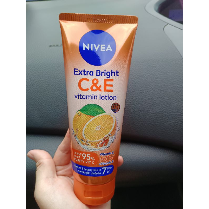 NIVEA Extra bright C&E นีเวีย เอ็กซ์ตร้า ไบรท์ ซี แอนด์ อี วิตามิน โลชั่น 180ml | Shopee Thailand