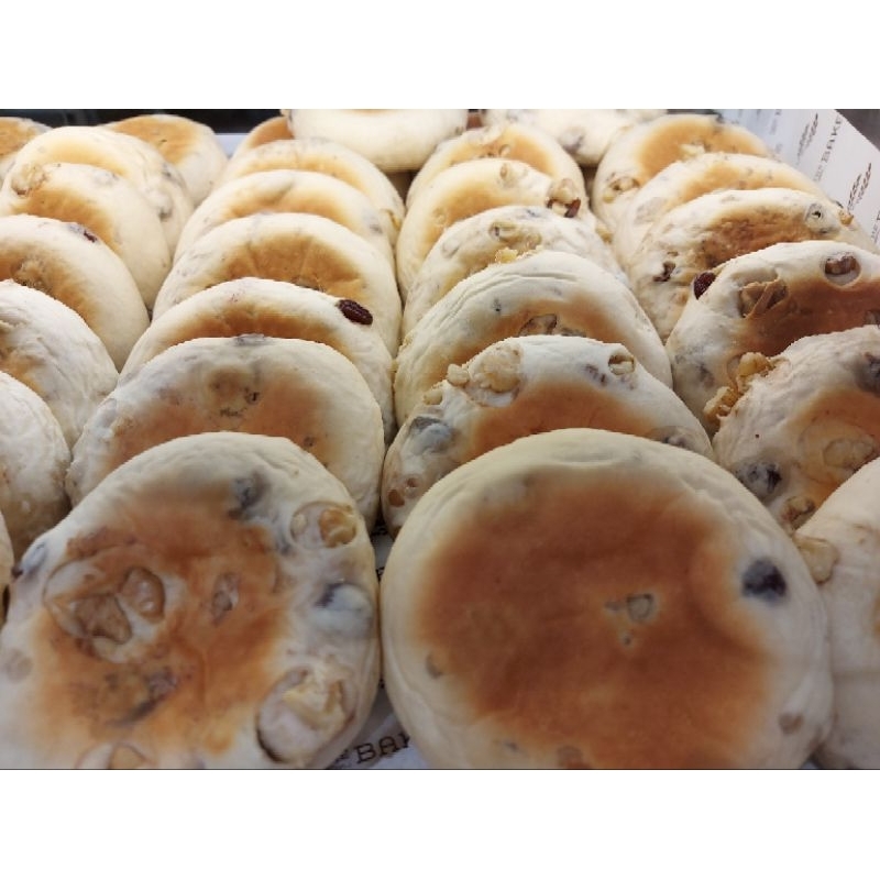 ขนมปังTopsมายช้อยส์**10ชิ้น คุ้มกว่า** วอลนัทลูกเกดครีมชีส #walnuts ...