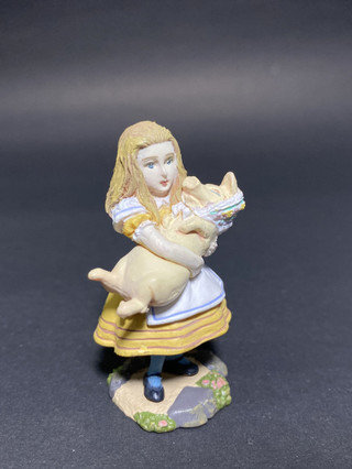 โมเดลฟิกเกอร์ Alice with Pig Baby(Alice in Wonderland) ของแท้หายากจาก ...