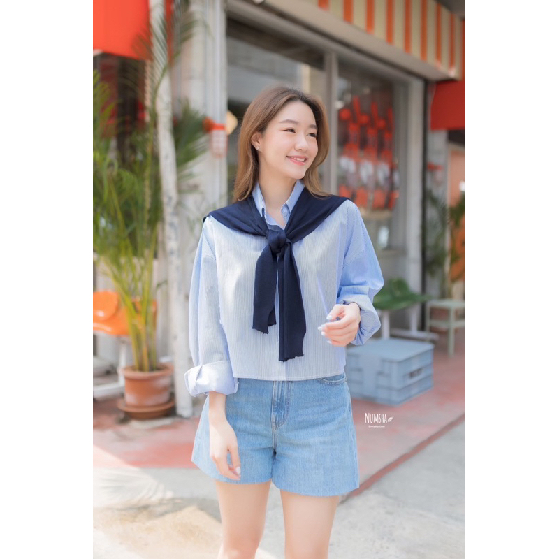 Numsha Brand เชิ้ตลายทางติดกระดุมด้านล่างสองข้าง / NB22152 | Shopee ...