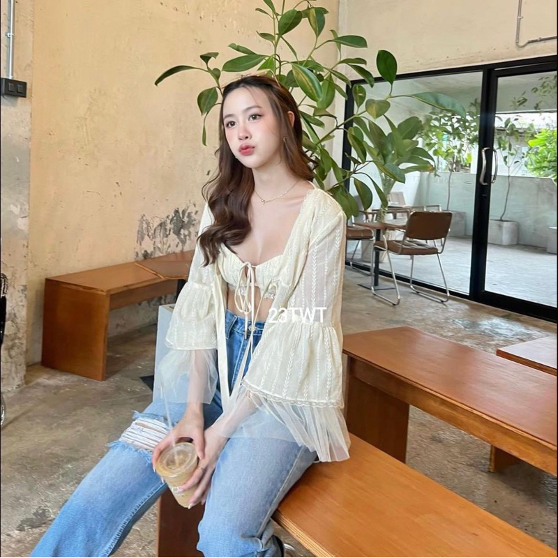 เซ็ทเสื้อ 2 ชิ้น บราและเสื้อคลุมสีครีม ป้าย suwimol ค่ะ | Shopee Thailand