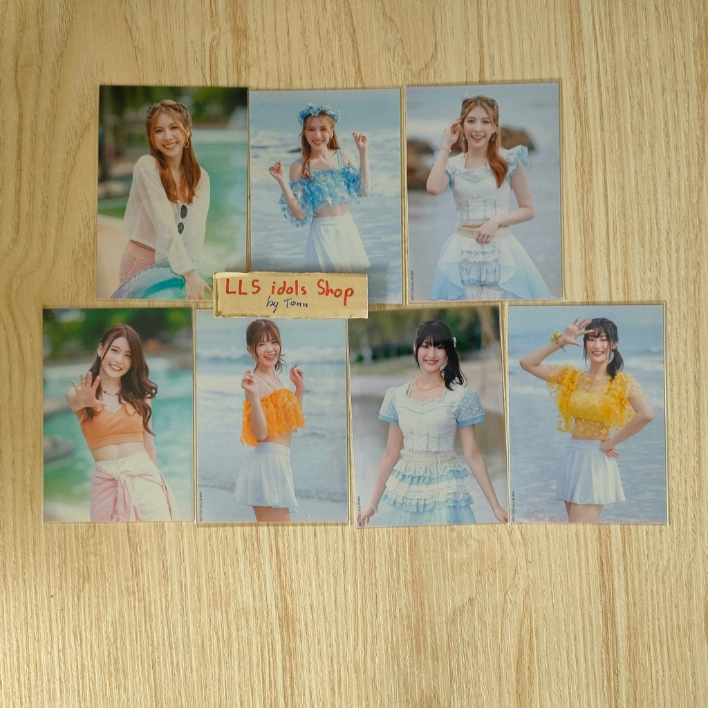 [2/3] BNK48 รูปสุ่มจาก CD/Mini Photobook 11th Single: Sayonara Crawl - มิโอริ ฟ้อนด์ วี จีจี้ มิ ...