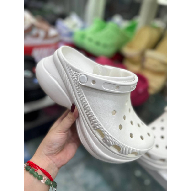 รองเท้า Crocs Flog AA รุ่นที่ออกมาใหม่ ความสูง 5-6cm น้ำหนักเบาราคาถูกมีหลายสีให้เลือก size W5 ...