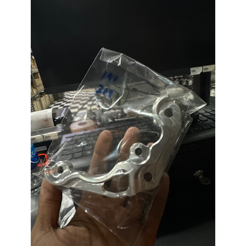 ขาจับปั๊มเบรครถไฟฟ้า 8.1/ ด้วงปักข้าง รุ่น AJ E2 G5 ใช้เหมือนกัน อยุ่ ...