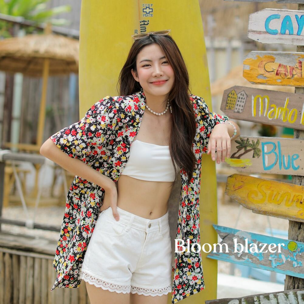 Bloom blazer - เบลเซอร์ลายดอกไม้พื้นดำ | Shopee Thailand