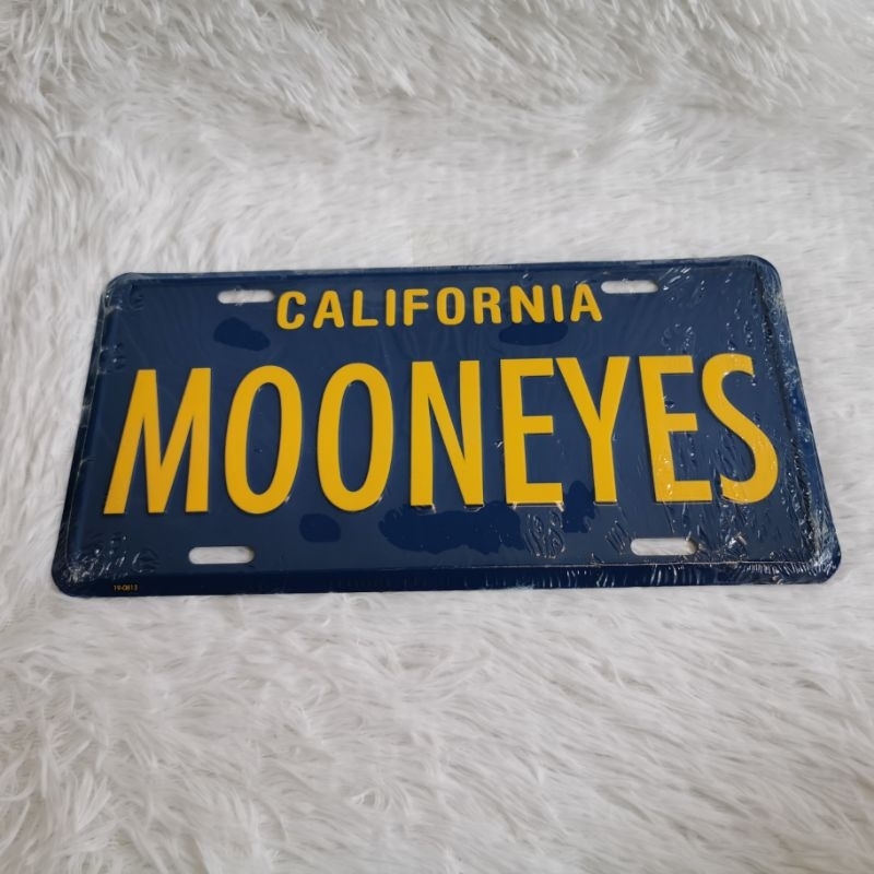 ป้าย MOONEYES Blue/Yellow License Plate CALIFORNIA Hotrod Custom ของแท้ ...