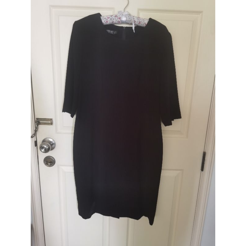 ชุดเซคดำ Ferreni black ซื้อจาก เซ็นทรัล สีดำสนิท แขน 3/4 ส่วน | Shopee ...