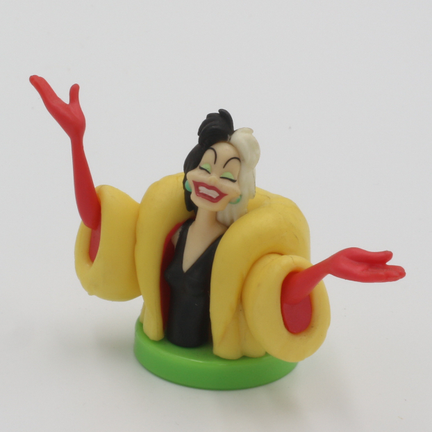 กาชาปอง โมเดล ราชินีโพแดง (The Queen of Heart), ครูเอลล่า (Cruella ...