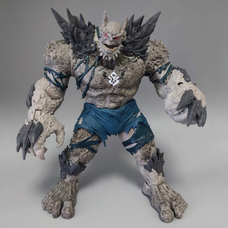 DC Multiverse Batman Earth 1 Devastator Doomsday Action Figure 20 cm ...