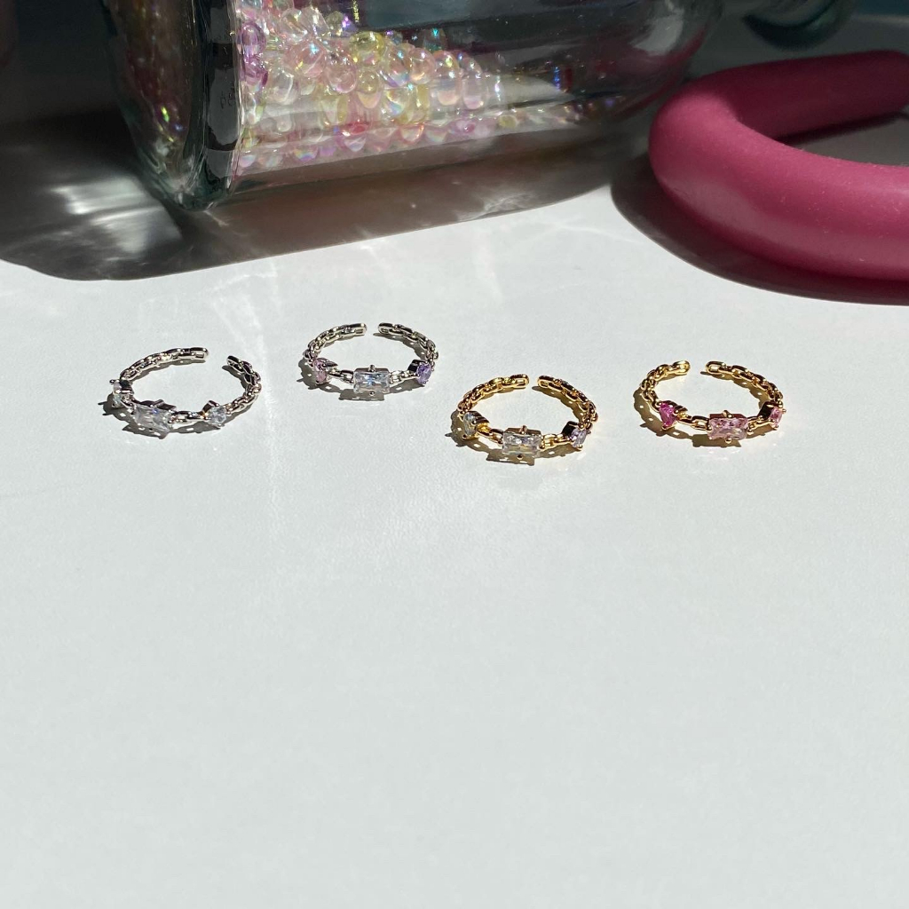 Petite Fay Ring แหวนแบบโซ่ประดับเพทาย ปรับขนาดได้ | Shopee Thailand