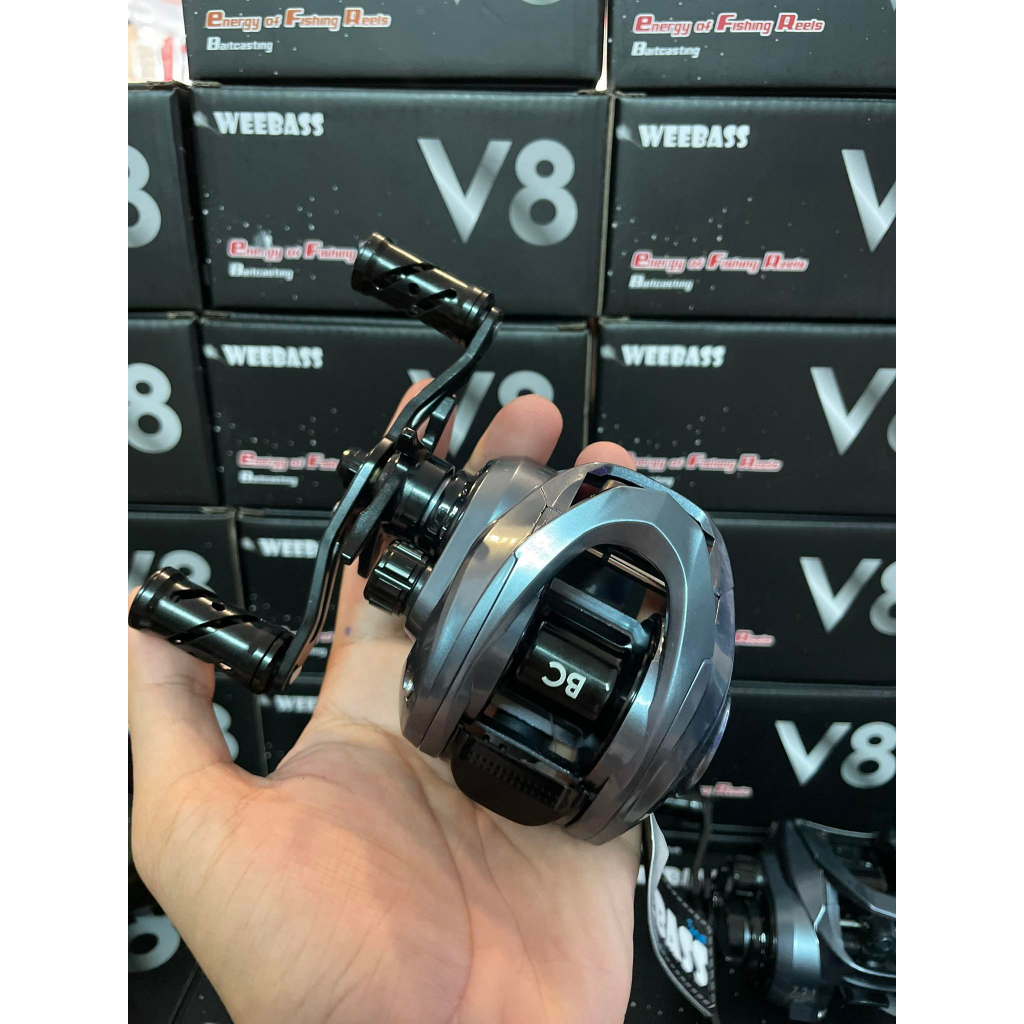 รอกหยดน้ำWeebass V8 แขนแต่ง หมุนลื่น หน่วง 2 ระบบ มีคลิกเสียงปลาลาก!! | Shopee Thailand