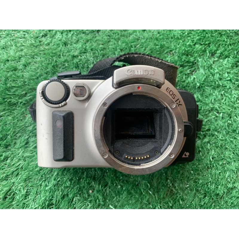 กล้องฟิล์มไฟฟ้า Canon EOS IX 35mm SLR Film Camera body ใช้งานได้ปกติ ...