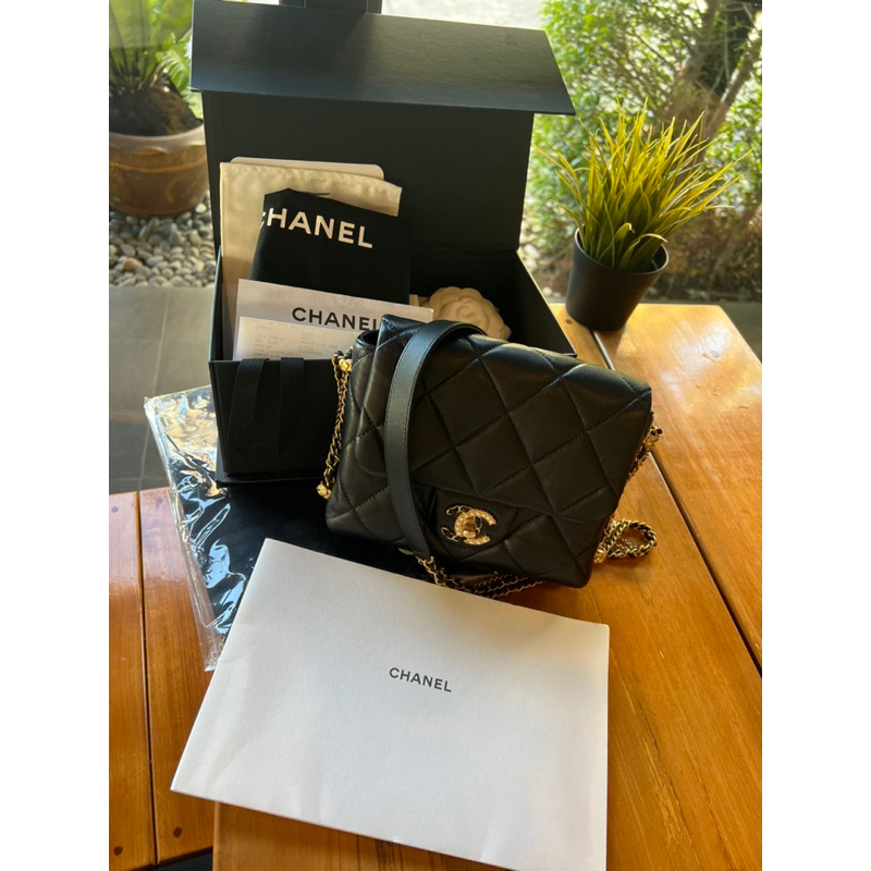 Use Chanel Mini Flap Bag Gold Tone Metal in Black (Microchip) อุปกรณ์ ...