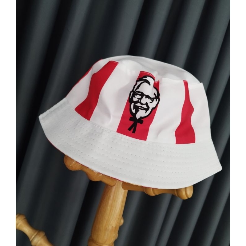 หมวกทรงบักเก็ตผู้พันเซนเดอร์ พรีเมี่ยม KFC | Shopee Thailand