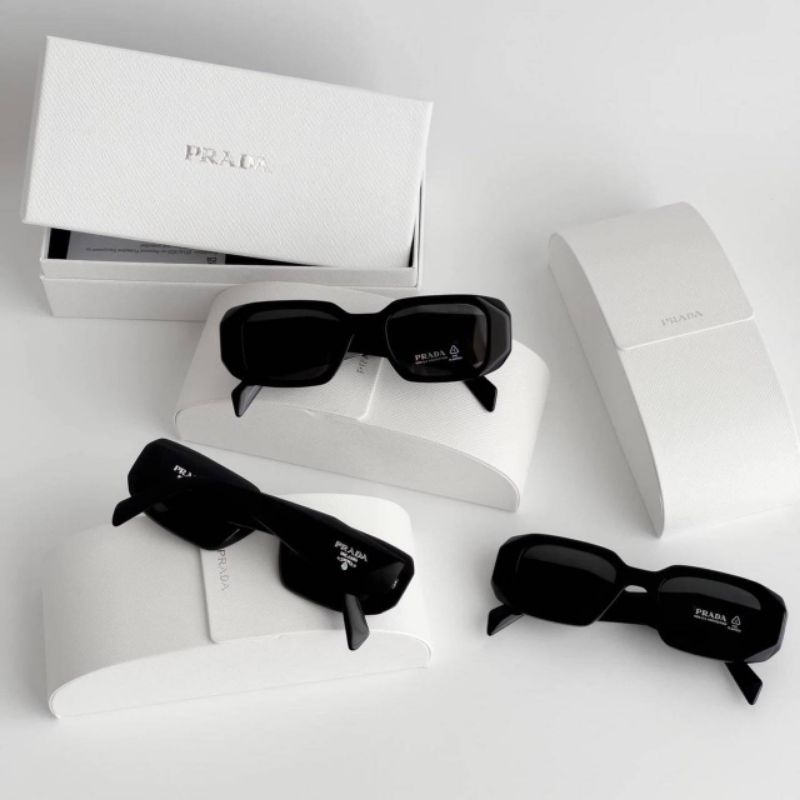 รุ่นฮิต ดาราใส่เยอะมากกกNew PRADA PR17WSF sunglasses📌รอเช็คสต๊อกก่อน ...