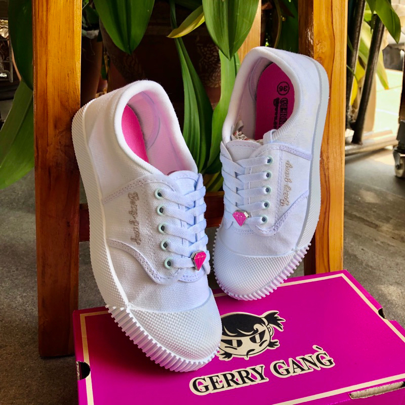 Gerry Gang รองเท้าผ้าใบนักเรียน สีขาวล้วน รุ่น PK 888 | Shopee Thailand