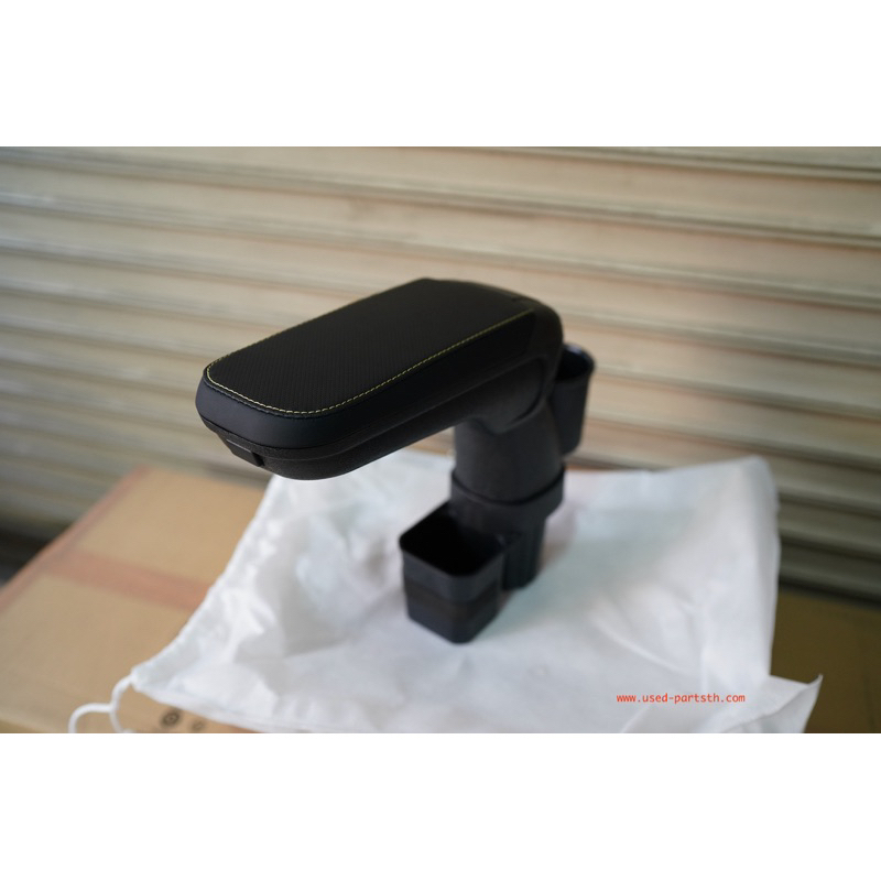 ที่พักแขนตรงกลางสำหรับรถ Jimny ของแท้จากญี่ปุ่น | Shopee Thailand