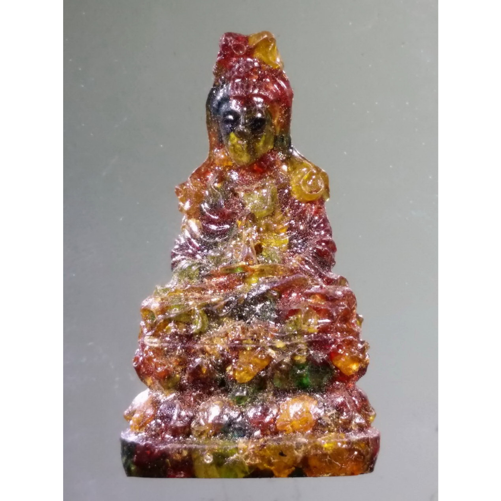 Antig on Shopee 4681 รูปหล่อลอยองค์เนื้อเรซิ่น ผสมรัตนชาติ เจ้าแม่กวนอิม ไม่ทราบสำนัก สวยมากครับ ...