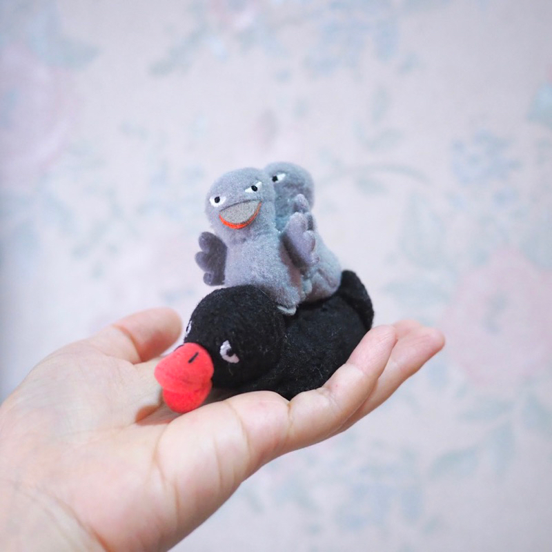 พวงกุญแจ ตุ๊กตา นกขี่นก afiac แปลกมาก น่ารักปนแปลก | Shopee Thailand