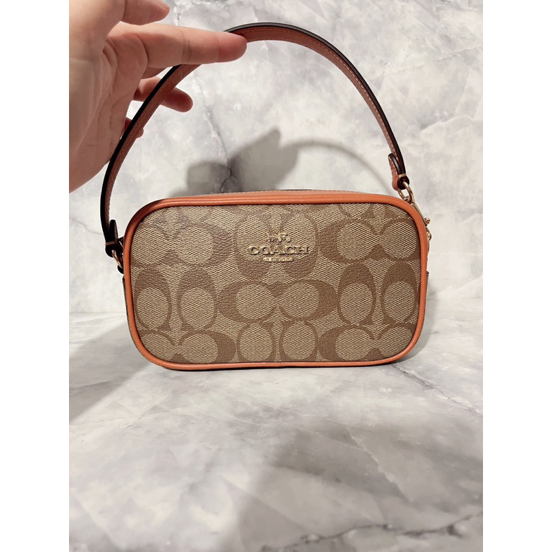 Coach Jamie Wristlet In Signature Canvas ของแท้ จาก Coach outlet USA ...