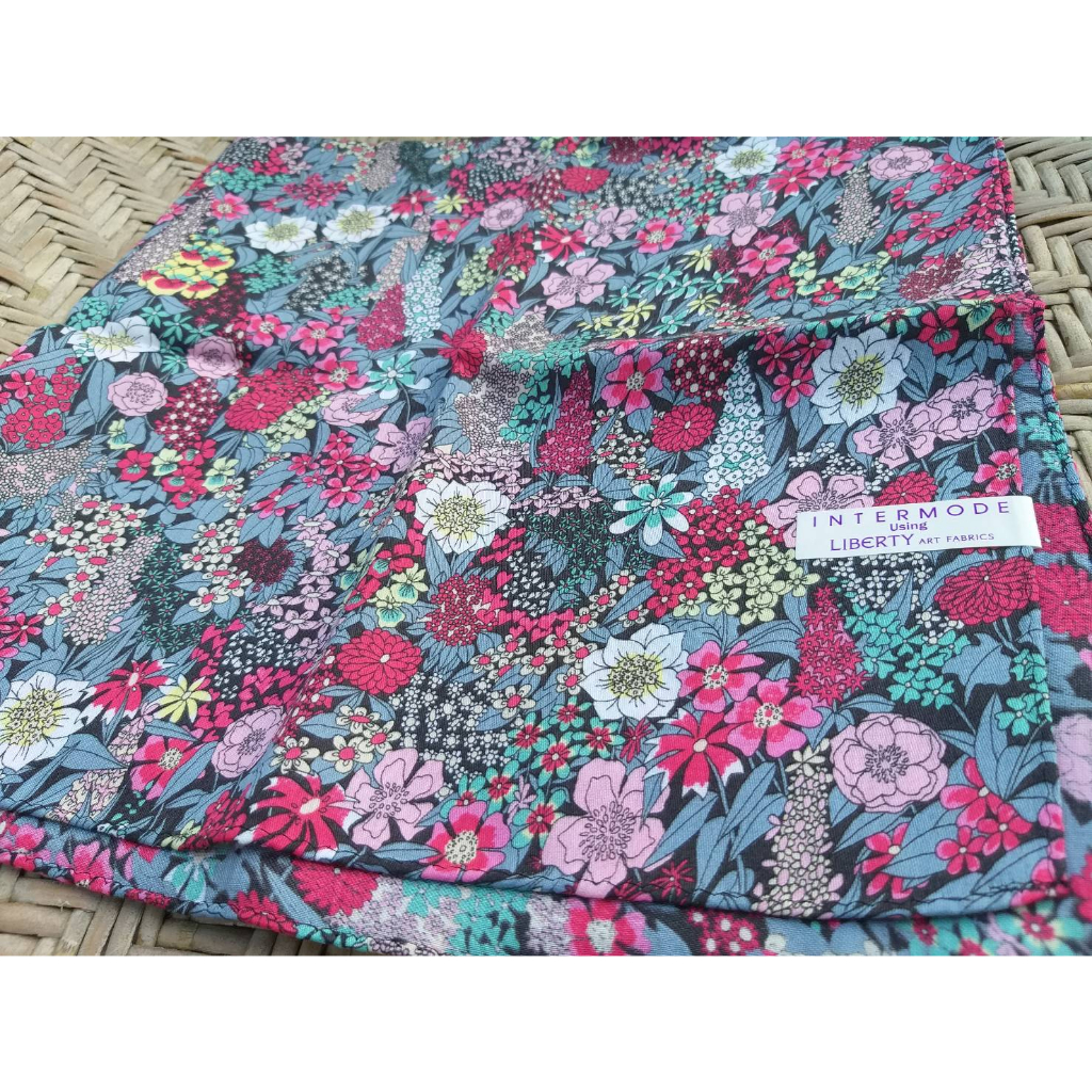 ผ้าเช็ดหน้า INTERMODE Using LIBERTY ART FABRICS ผ้านุ่มมาก ผืนใหญ่ ...