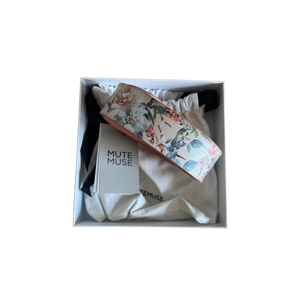 สายกระเป๋า MUTEMUSE RAINY FLOWER Artwork Strap มือสอง สภาพ 90% | Shopee Thailand