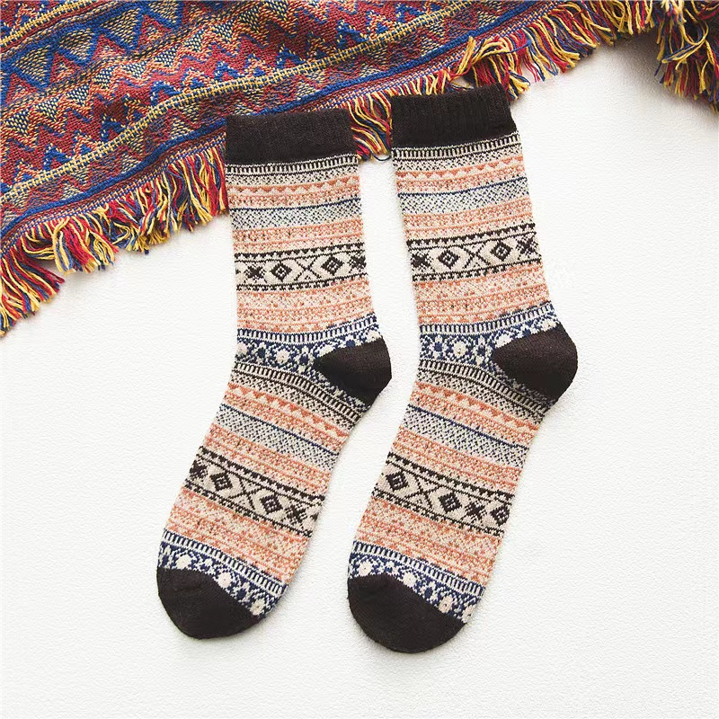ถุงเท้าผ้าขนสัตว์ลายทาง สไตล์วินเทจHarajuku style socks men's retro socks thick knit cotton ...