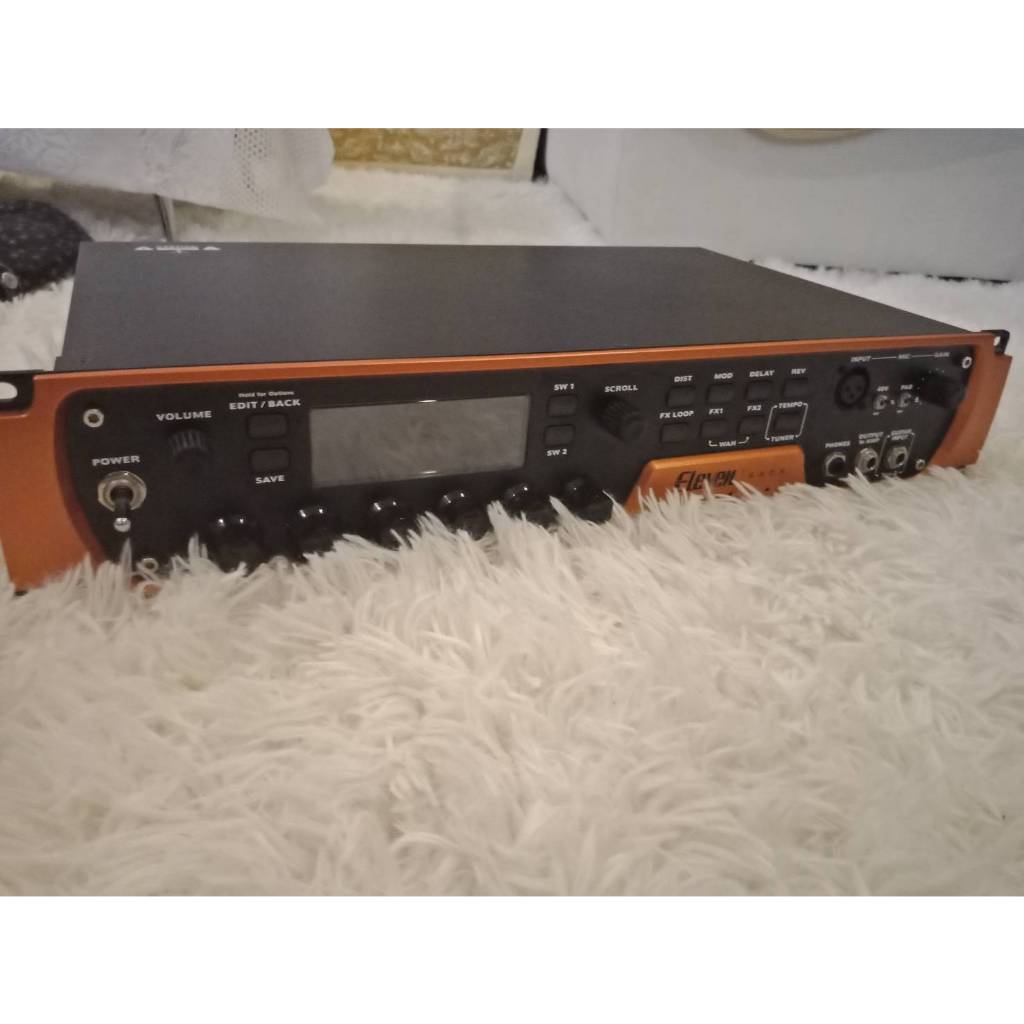 [โปร 5.5 ราคานี้มีตัวเดียวในไทย] ELEVAN RACK .... Multi fx + Amp model ...