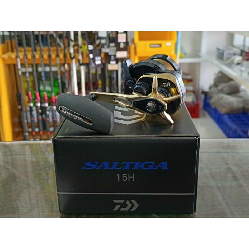 Daiwa Saltiga 15 รุ่นใหม่ 2022 ของแท้ประกันศูนย์ Daiwa Thailand Saltiga 15H หมุนขวารอบ 7.1ลูกปืน ...