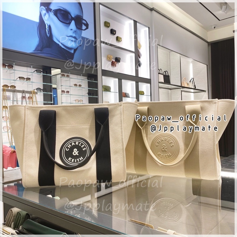 Charles&keith กระเป๋าสะพายข้าง รุ่น Large Kay Canvas Contrast-Trim Tote Bag : CK2-30671541 แท้จา ...