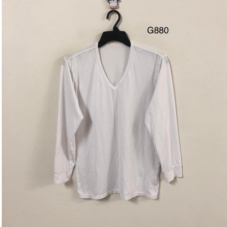 M(ช) Heattech (G880) แบรนด์ uniqlo ยูนิโคล่ คอวี | Shopee Thailand